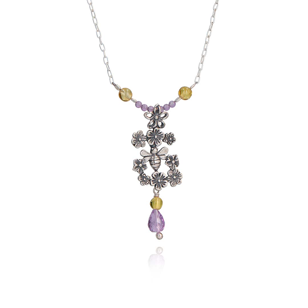 Lo más nuevo – Flora María