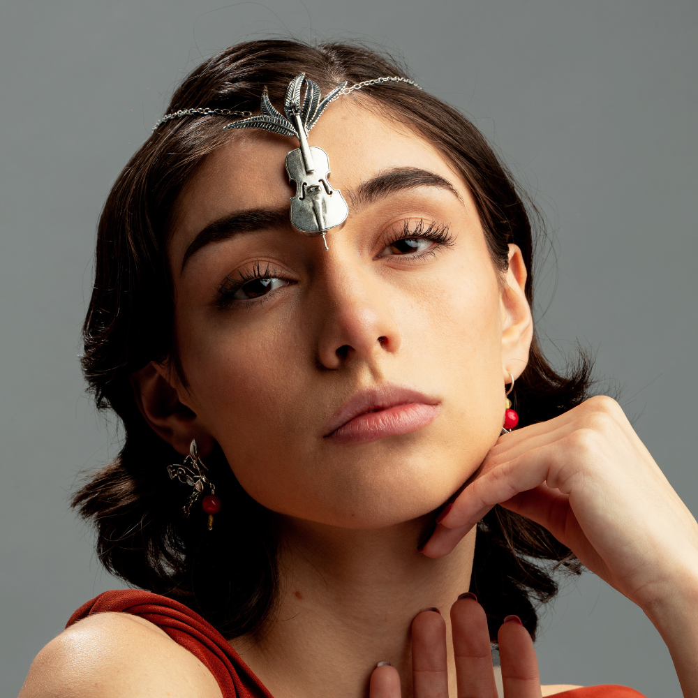 Lo más nuevo – Flora María